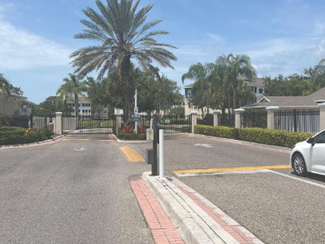 51st St W Apt 604