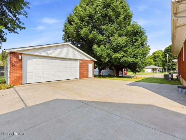 5204 Monaco Dr