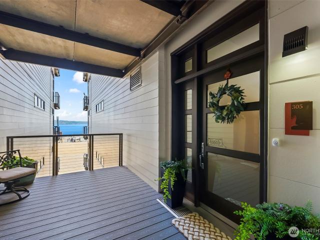 5204 n bennett # 305