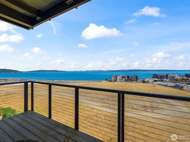 5204 N Bennett St Apt 305, Ruston, WA 98407