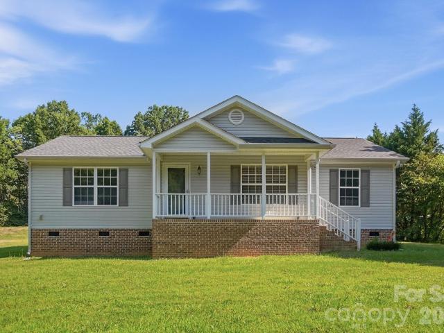 5204 Greenwood Lane