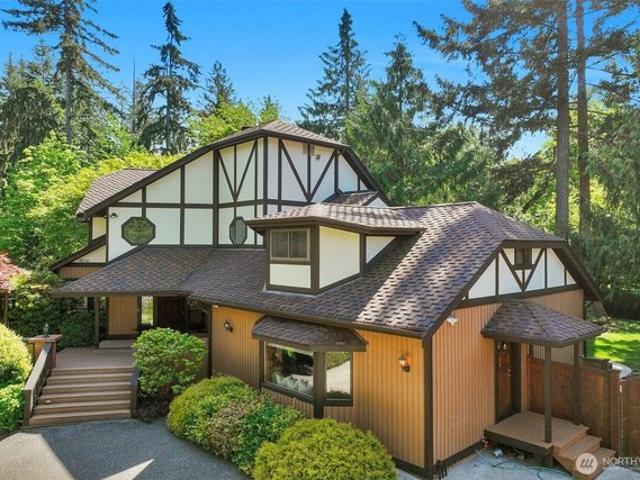 5204 th Ave E, Lake Tapps, WA 98391