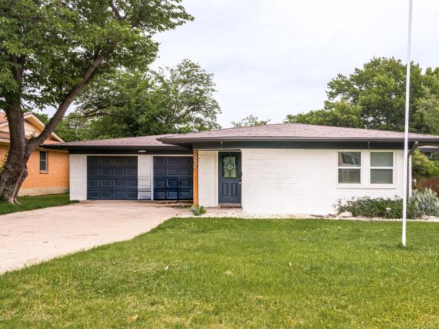 5204 Trail Lake Dr, Fort Worth, TX 76133 | MLS #20881 | Compass