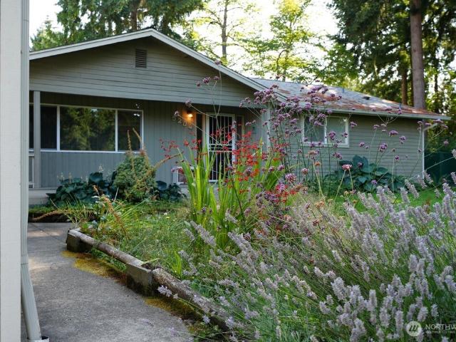 5204 53rd Street W