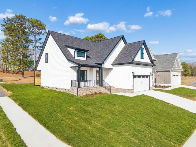 5205 NW Baylor Street