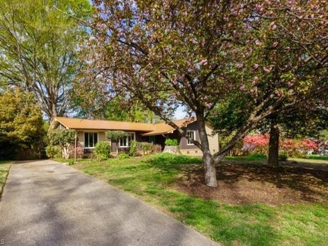 5205 Bennington Dr, Greensboro, NC 27410
