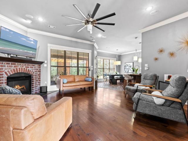 5205 Clayborn Dr