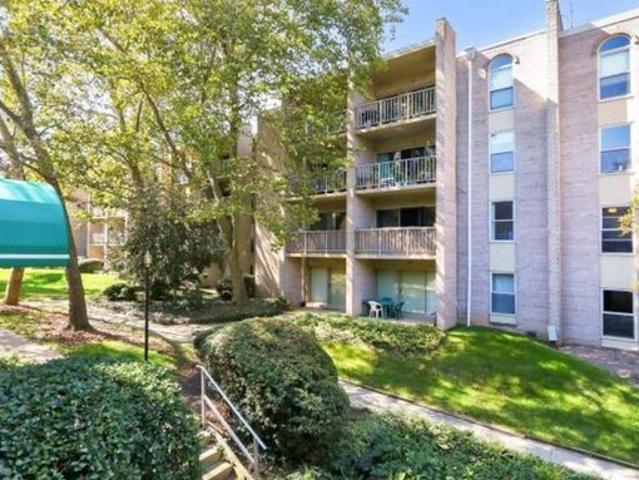 5205 Duke St Apt 201, Alexandria, VA 22304
