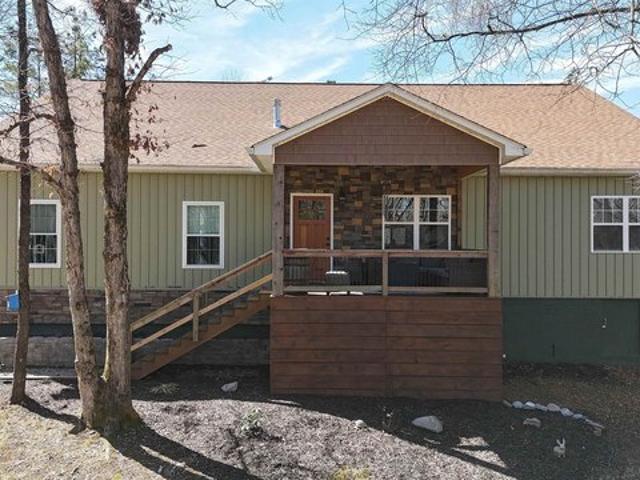5205 Hamburg Rd, Michie, TN 38357