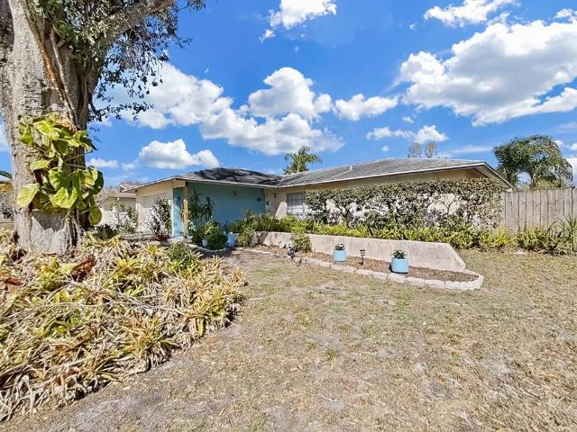 5205 Ripple Creek Dr, Tampa, FL 33625 | MLS #TB8478