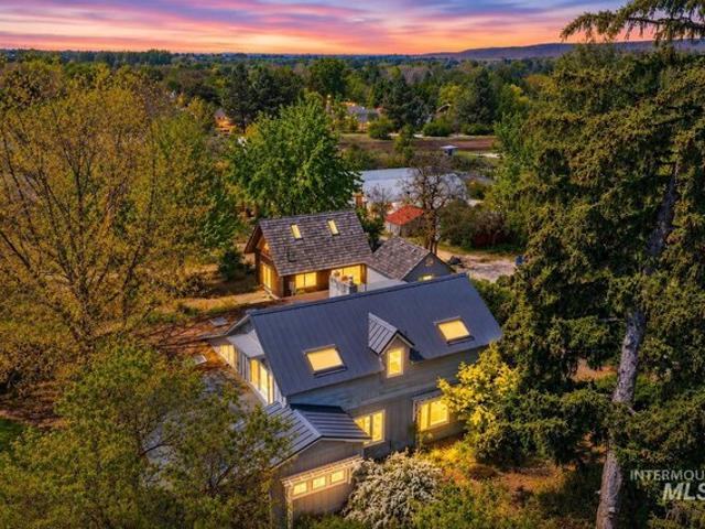 5205 W Hill Rd, Boise, ID 83703