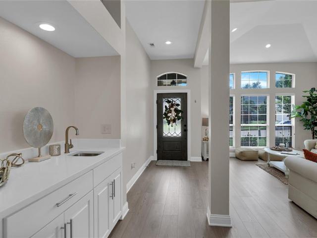 5206 N Briar Ridge Circle