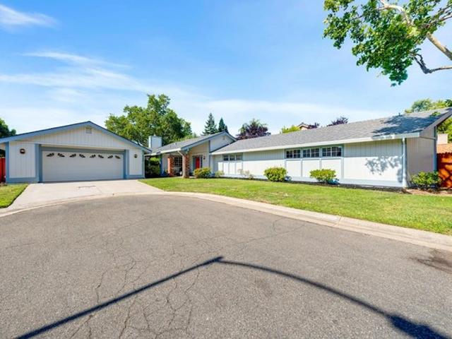 5206 Sirbuck Way, Carmichael, CA 95608