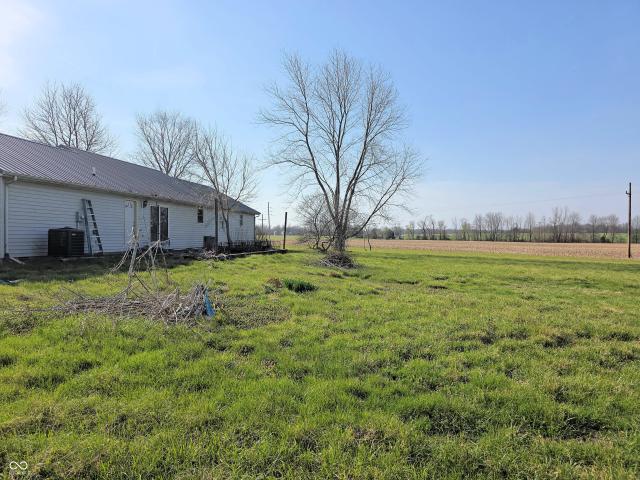 5207 N County Road 850 E