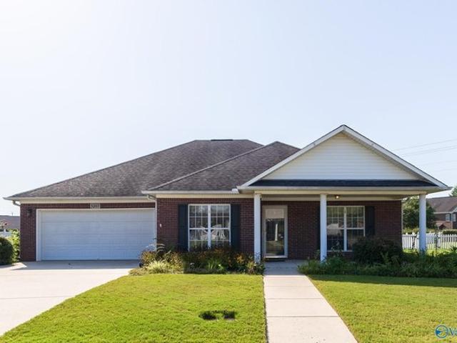 5207 Frankford Dr SE, Owens Cross Roads, AL 35763