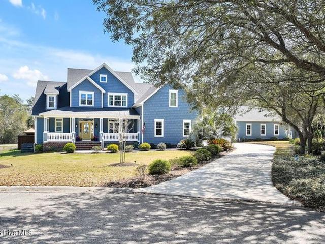 5207 White Ibis Ct, Southport, NC 28461