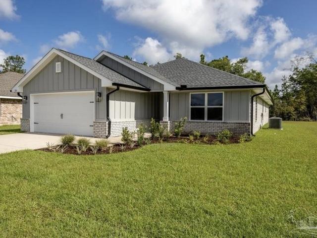 5207 Zenith Ln, Milton, FL 32583