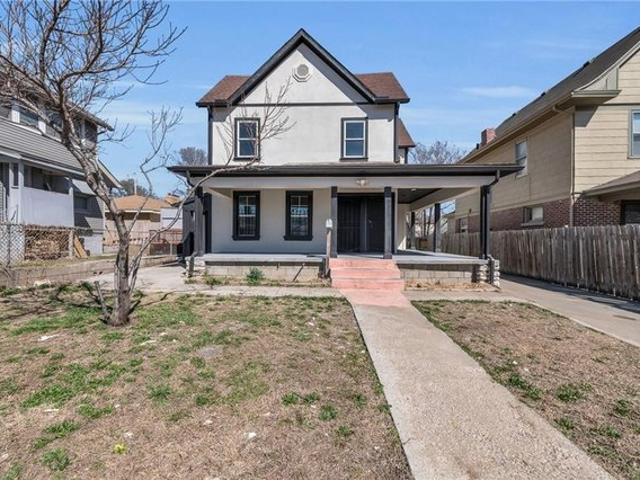 5208 E 8th St, Kansas City, MO 64124