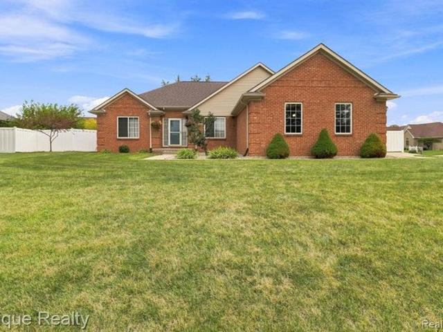 5208 Foxhill Ln, Monroe, MI 48161