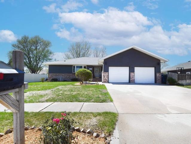 5208 K Ave, Kearney, NE 68847
