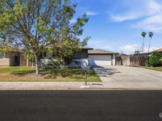 5208 Thyme Lane