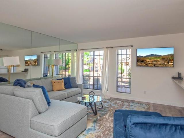 5209 N 24th St #103 Phoenix, AZ 85016