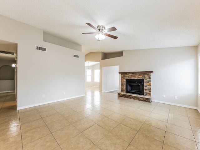 5209 N 78th Drive
