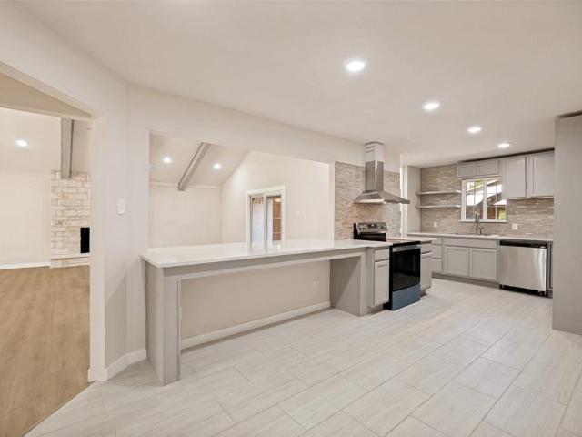 5209 Breakwood Drive