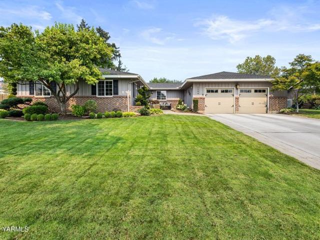 5209 Glacier Way, Yakima, WA 98908