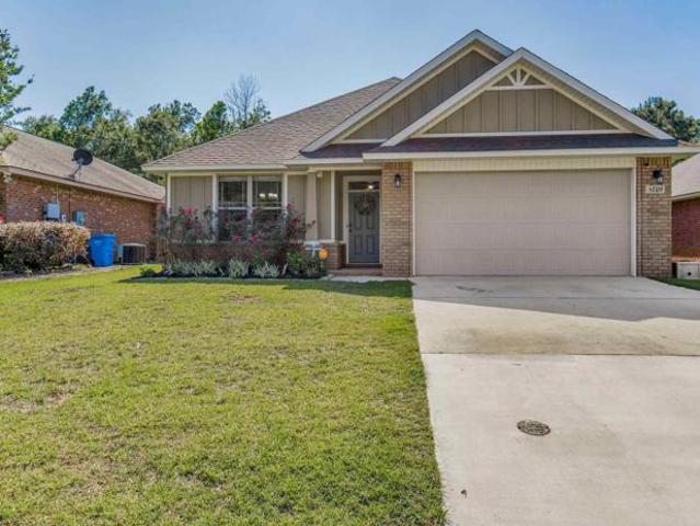 5209 Parkside Dr, Pace, FL 32571