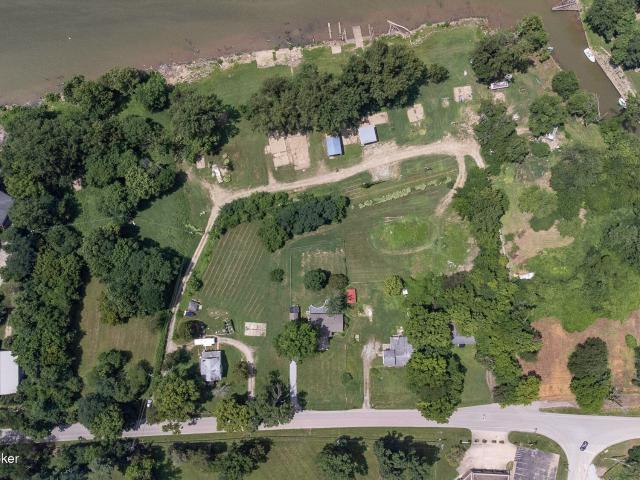 5209 River Rd