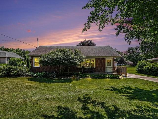 5209 S Roosevelt Rd, Stevensville, MI 49127