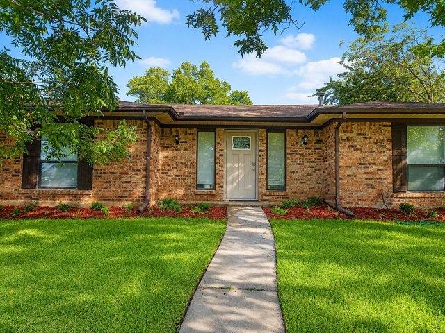 5209 Sarasota Dr, Garland, TX 75043