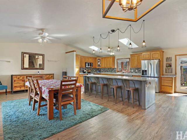 5209 Springdale Lane