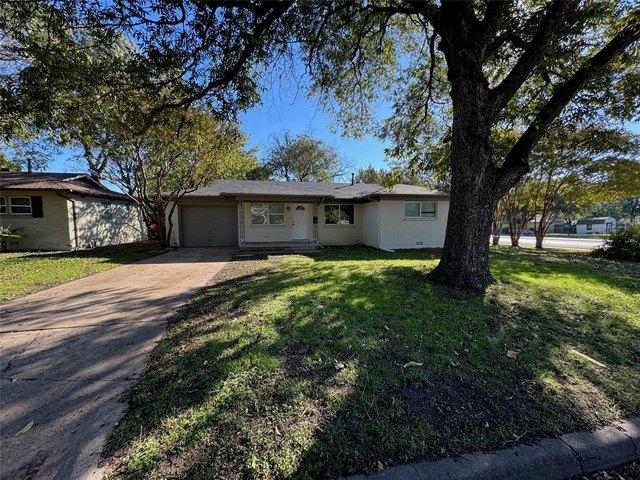 5200 McQuade St, Haltom City, TX 76117