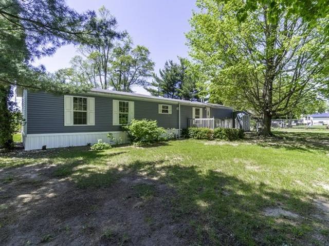 5200 N 325 E, Howe, IN 46746