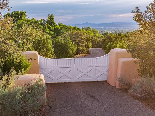 5200 Old Santa Fe Trl