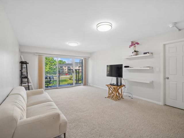 5200 Carriageway Drive # 214