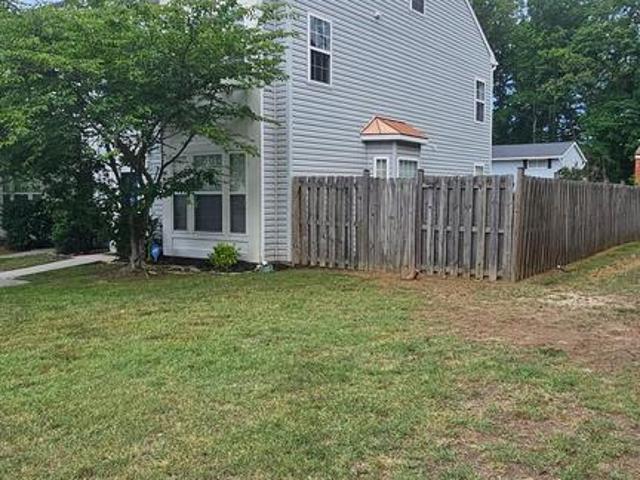 5200 Drakes Court