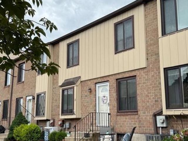 5200 Hilltop /Bb13 Dr Unit 553, Brookhaven, PA 19015