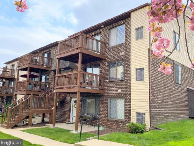 5200 Hilltop Dr #297, W 26, Brookhaven, PA 19015
