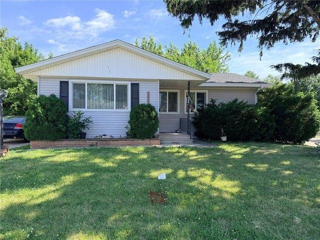 5200 Holly Ave NW, Cedar Rapids, IA 52405