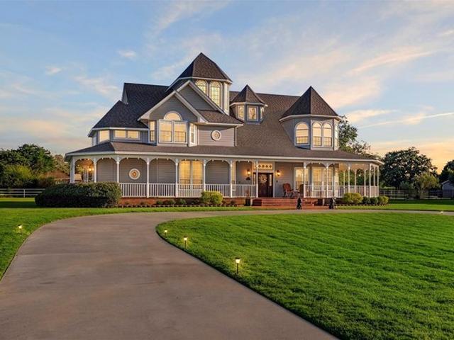 5200 Hopper Rd, Burleson, TX 76028