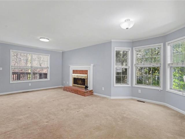 5200 Laurel Bridge Drive SE
