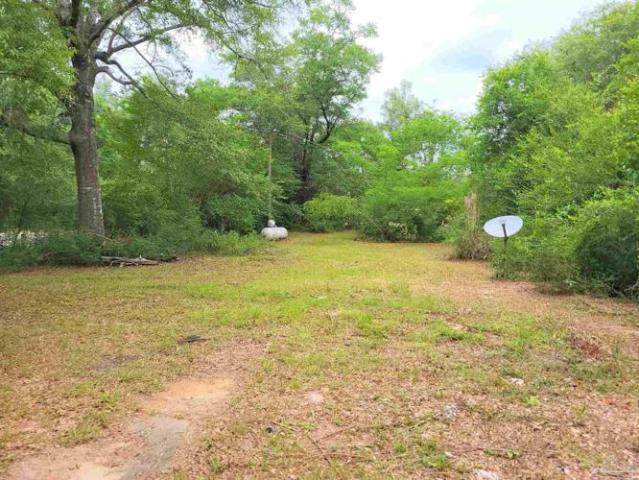 5200 Pine Berry Rd, Milton, FL 32583