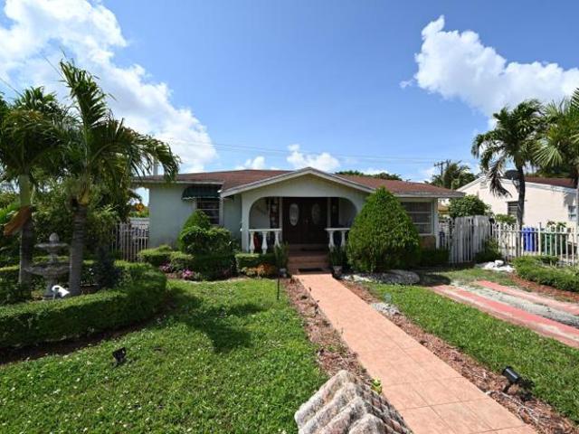 5200 SW 4th St, Miami, FL 33134