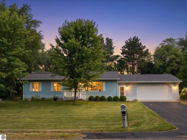 5200 S Riverview Dr, Lake City, MI 49651