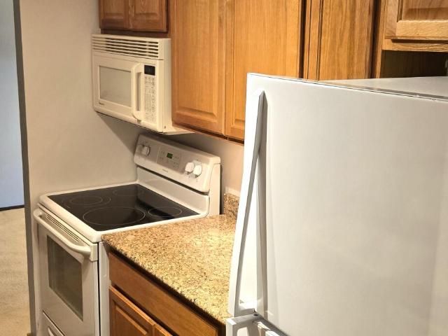 5200 S Tuckaway Blvd, Unit 201