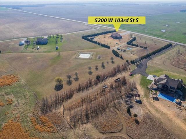 5200 W 103rd St S, Peck, KS 67120