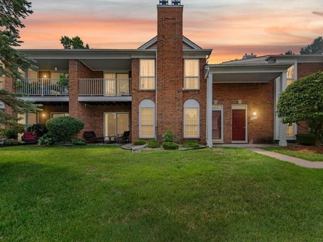 52018 Heatherstone Ave, Macomb, MI 48042